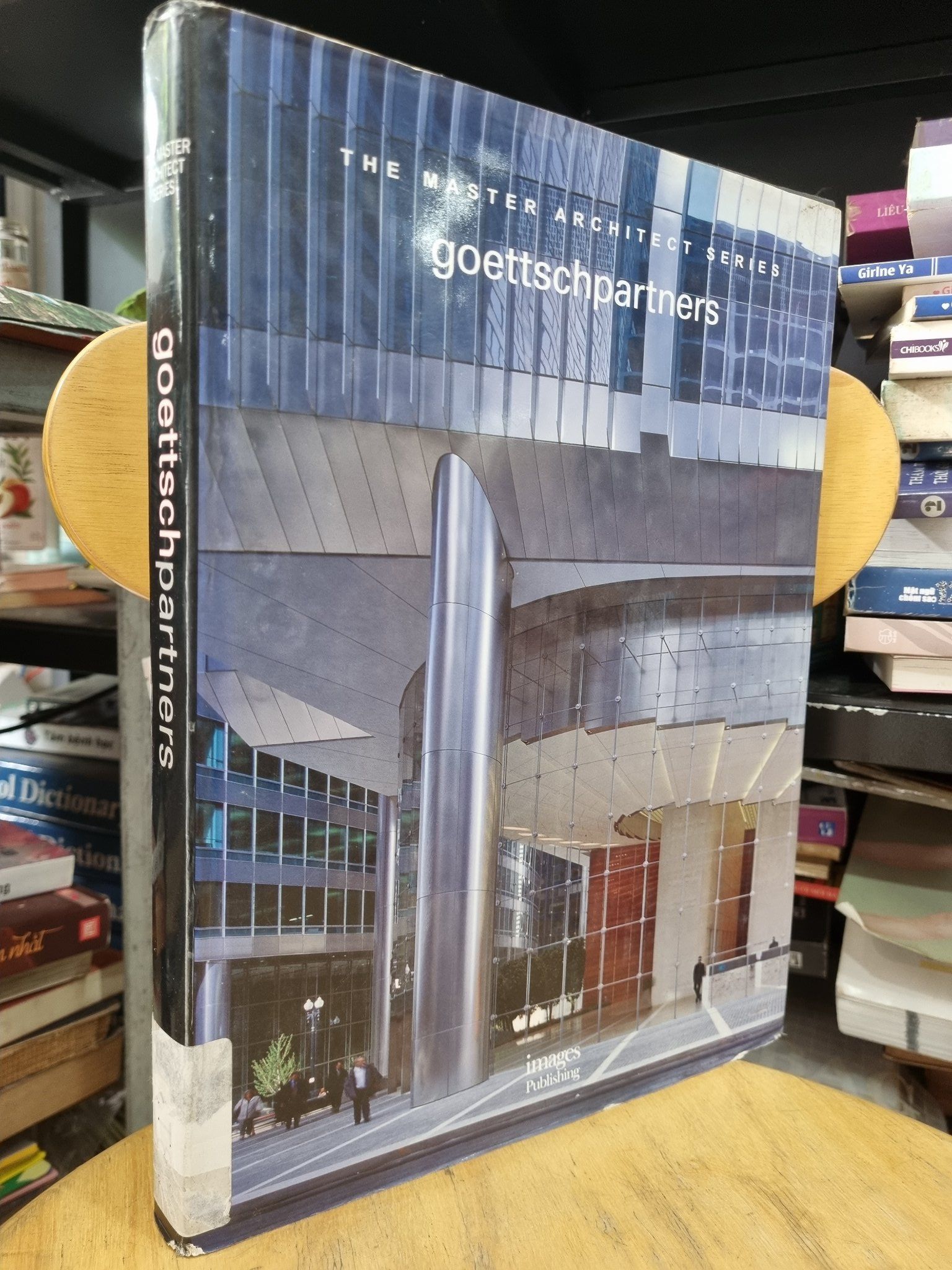 THE MASTER ARCHITECT SERIES : GOETTSCHPARTNERS – Momo Bookstore