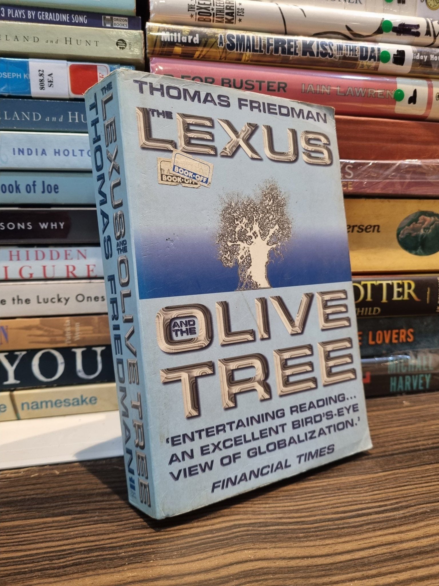 LEXUS AND THE OLIVE TREE - Thomas Friedman – Momo Bookstore