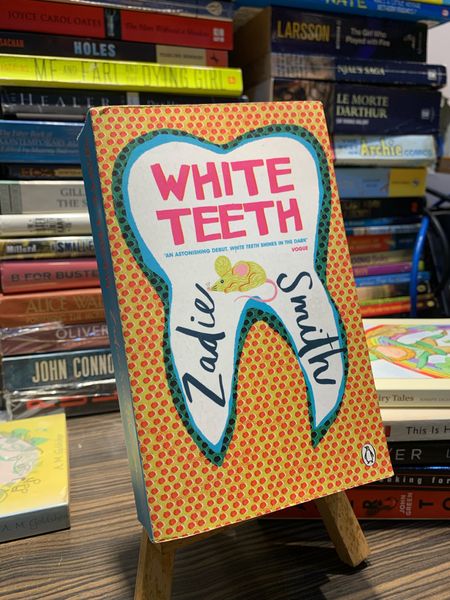 WHITE TEETH - ZADIE SMITH – Momo Bookstore