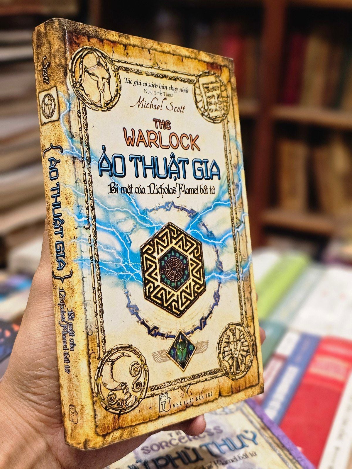 Bí mật của Nicholas Flamel bất tử - Michael Scott – Momo Bookstore
