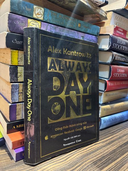 Always day one -Alex Kantrowitz – Momo Bookstore