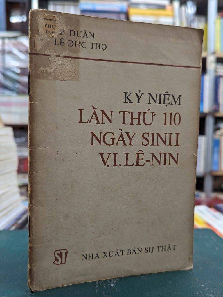kỷ niệm lần thứ 110 ngày sinh V.I.Lê-Nin - Lê Duẩn & Lê Đức Thọ – Momo Bookstore