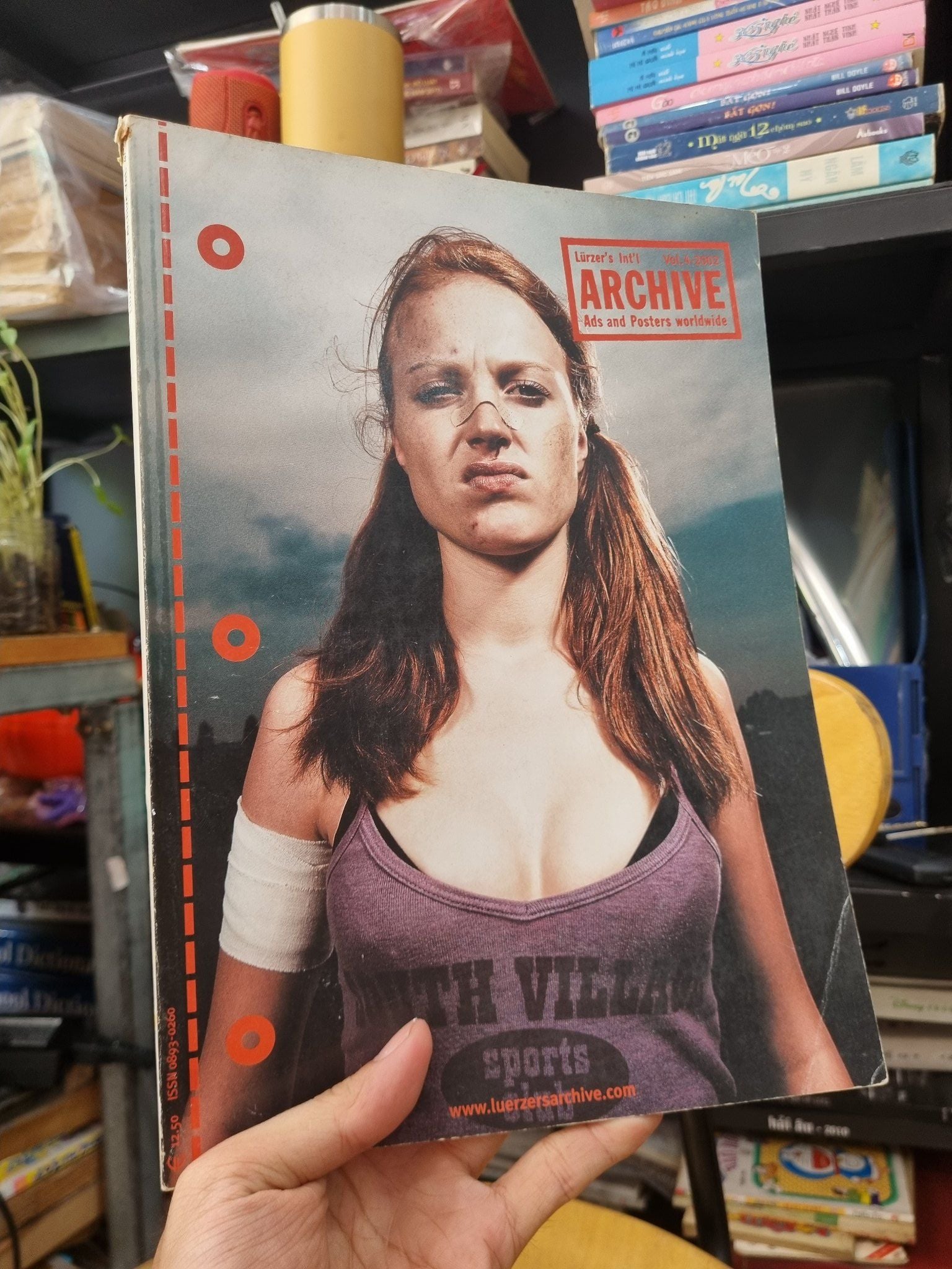 ARCHIVE - ADS AND POSTERS WORLDWIDE : VOL 4 | 2002 – Momo Bookstore