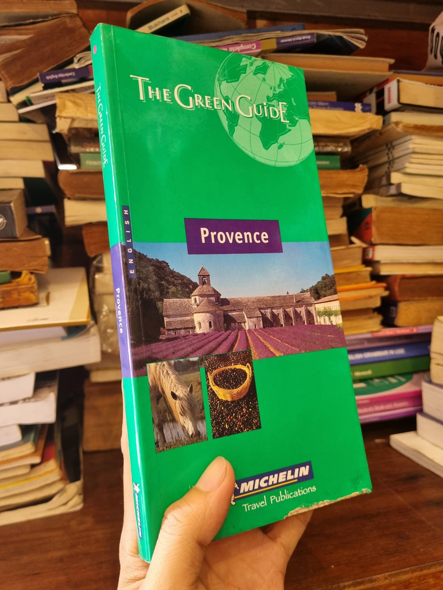 PROVENCE : The Green Guide – Momo Bookstore