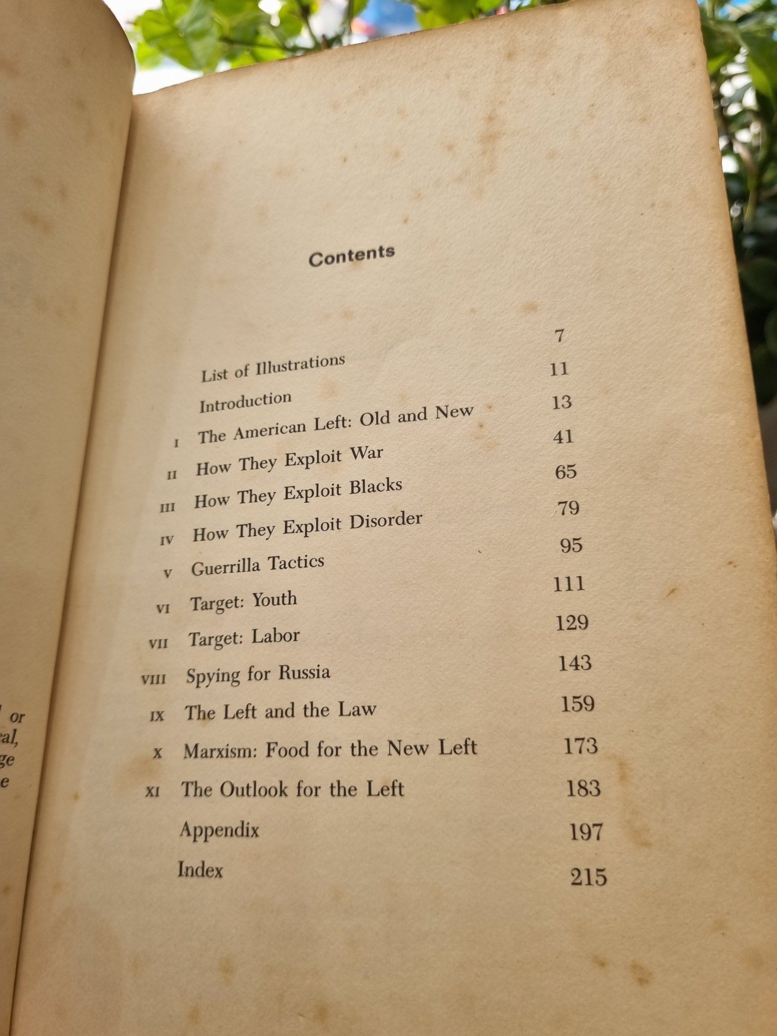 COMMUNISM AND THE NEW LEFT : WHAT THEY'RE UP TO NOW - – Momo Bookstore