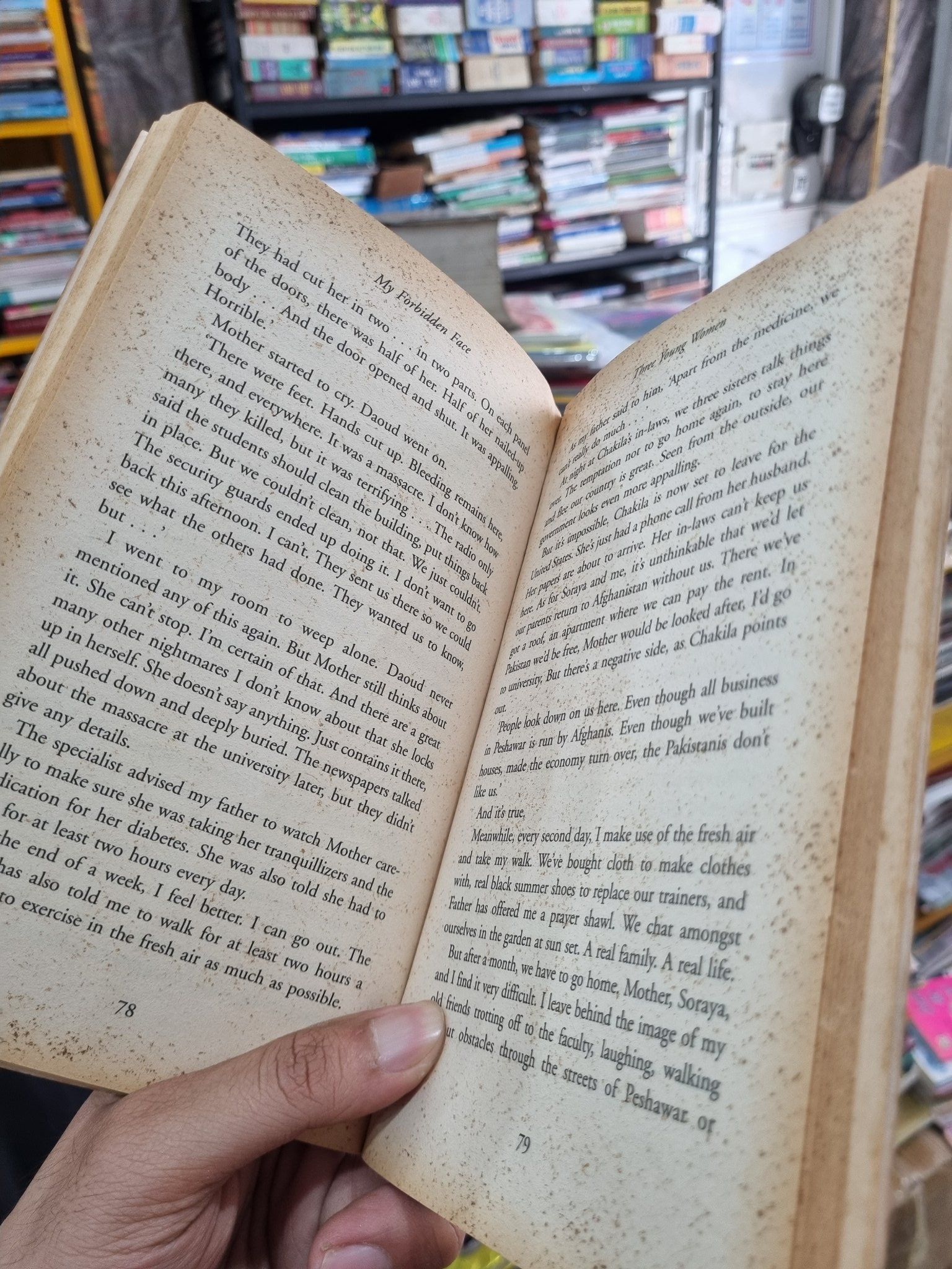 MY FORBIDDEN FACE : Growing Up Under The Taliban - Latifa – Momo Bookstore