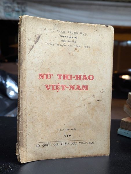 Nữ thi hào việt nam - Phạm Xuân Độ – Momo Bookstore