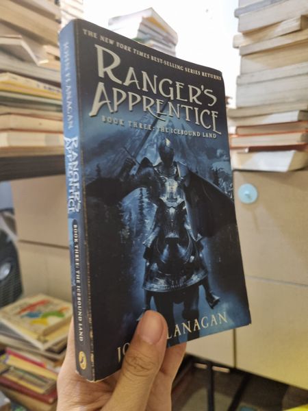 RANGER APPRENTICE : Book 3 The Icebound Land – Momo Bookstore