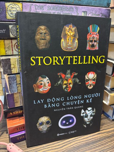 Lay động lòng người bằng chuyện kể - Nguyễn Trần Quang – Momo Bookstore