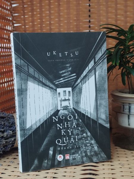 Ngôi Nhà Kỳ Quái - Henna Le – Momo Bookstore