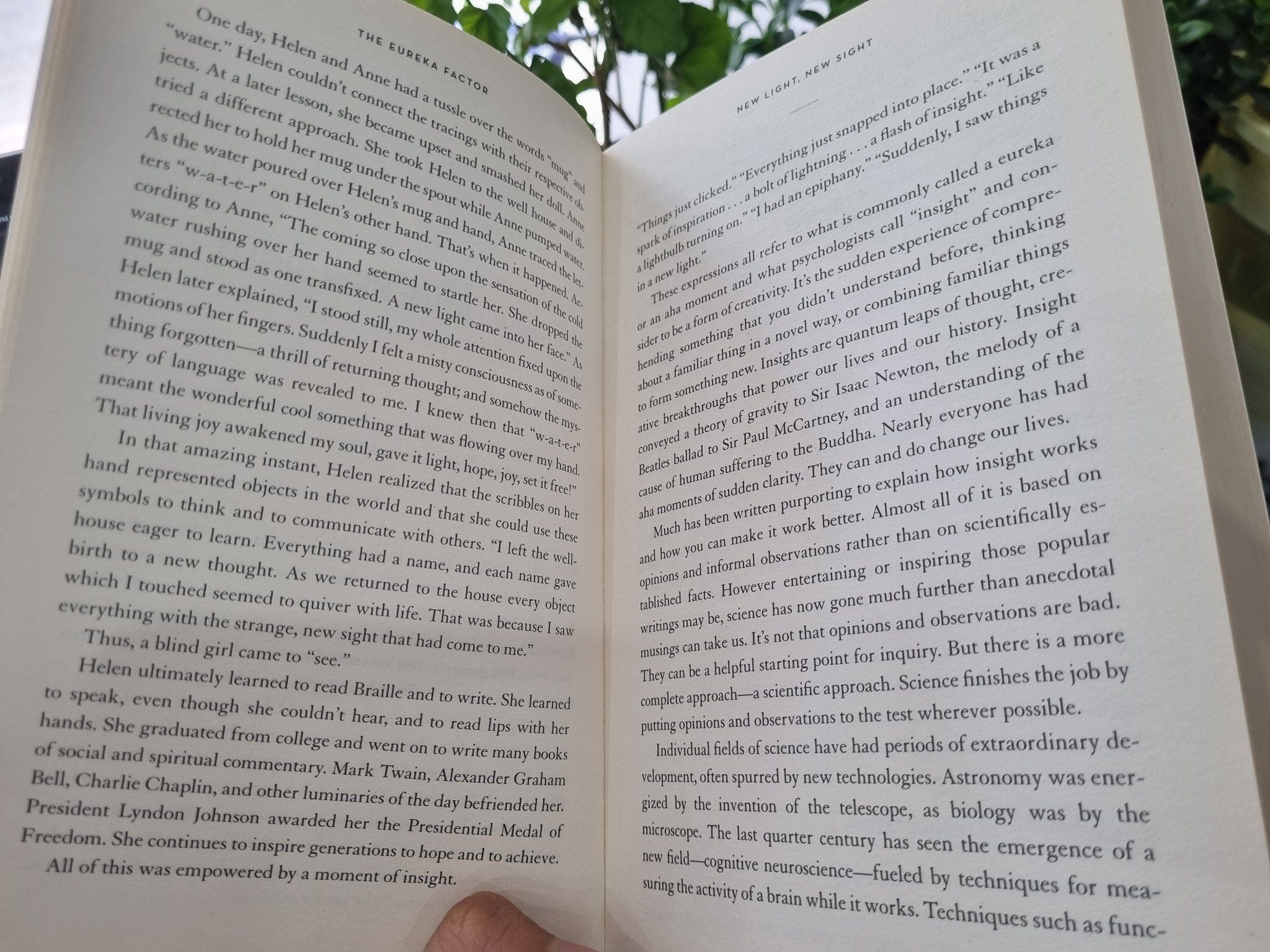 THE EUREKA FACTOR : CREATIVE INSIGHTS AND THE BRAIN - JOHN KOUNIOS & M ...
