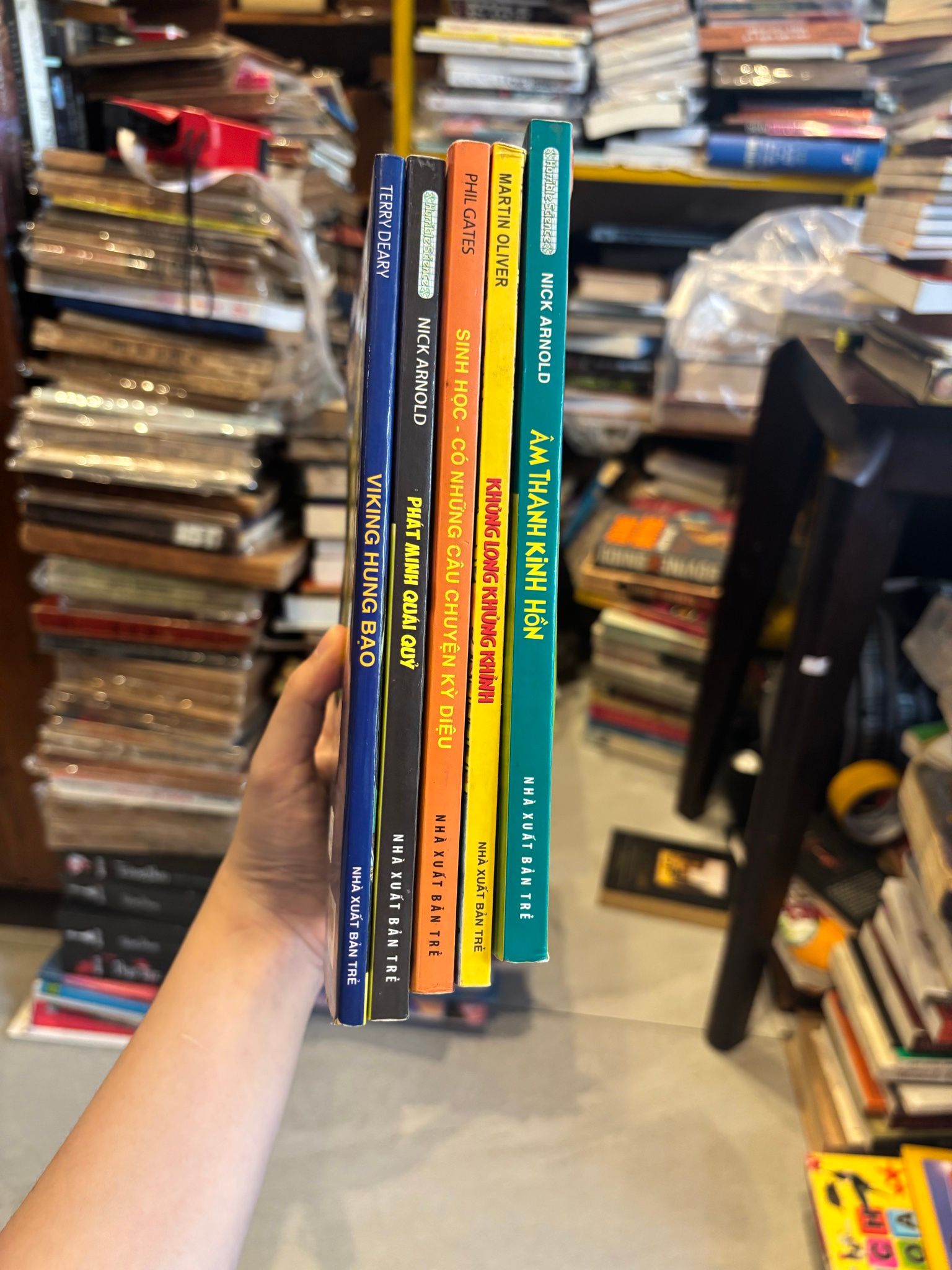 Horrible Science - Nick Arnold – Momo Bookstore