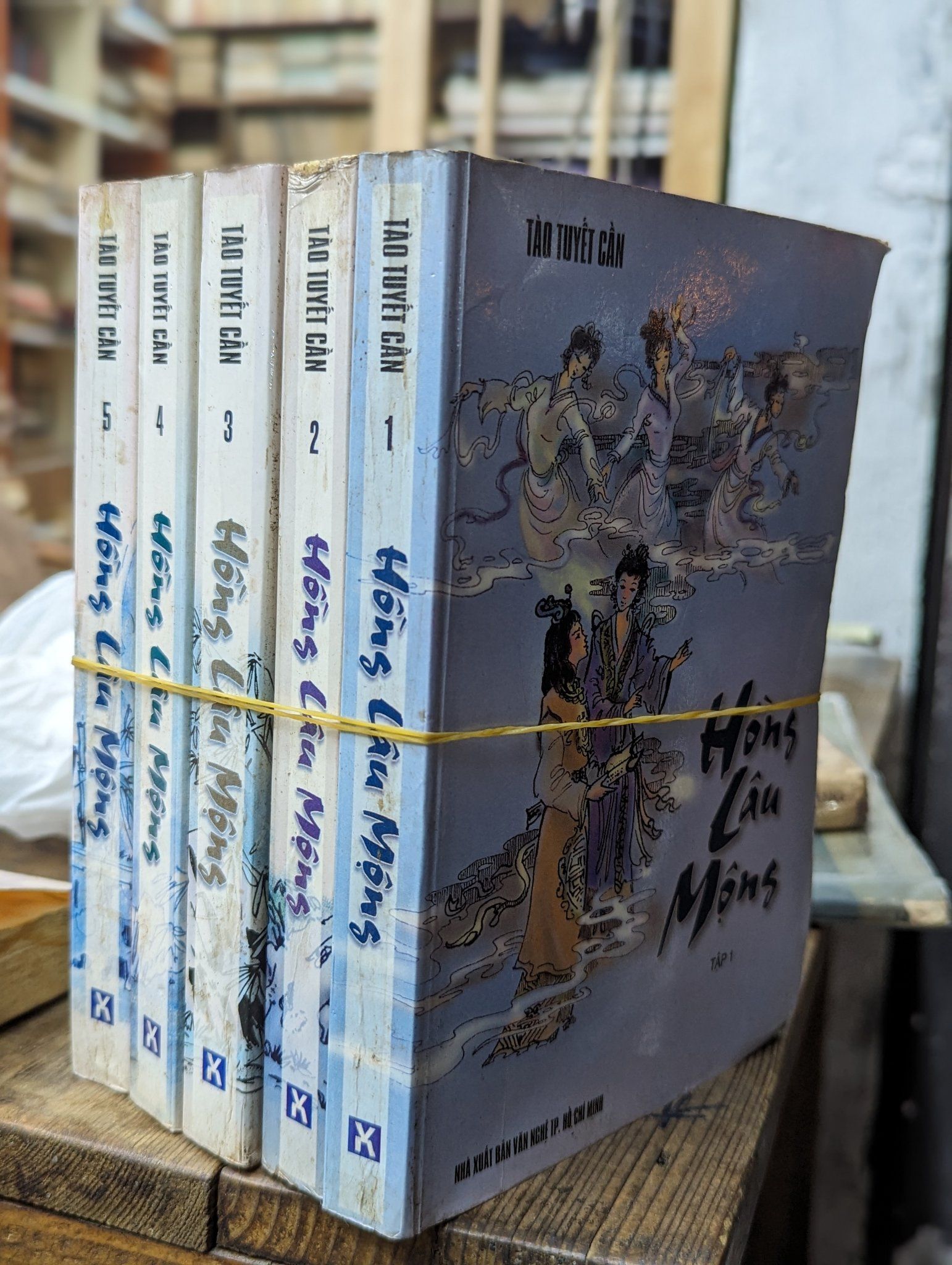 Hồng Lâu Mộng - Tào Tuyết Cần ( trọn bộ 3 tập bìa cứng ) – Momo Bookstore