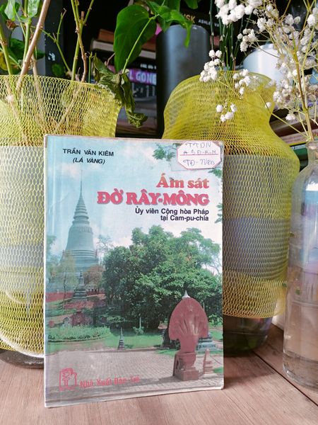 Ám sát Đờ Rây - Mông - Trần Văn Kiêm – Momo Bookstore