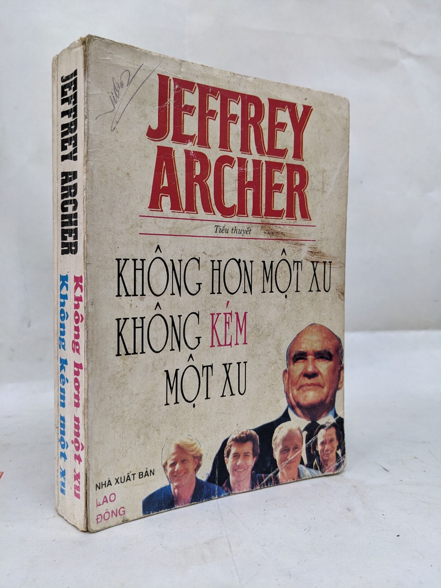 KHÔNG HƠN MỘT XU KHÔNG KÉM MỘT XU - JEFFEY ARCHER – MomoBookstore