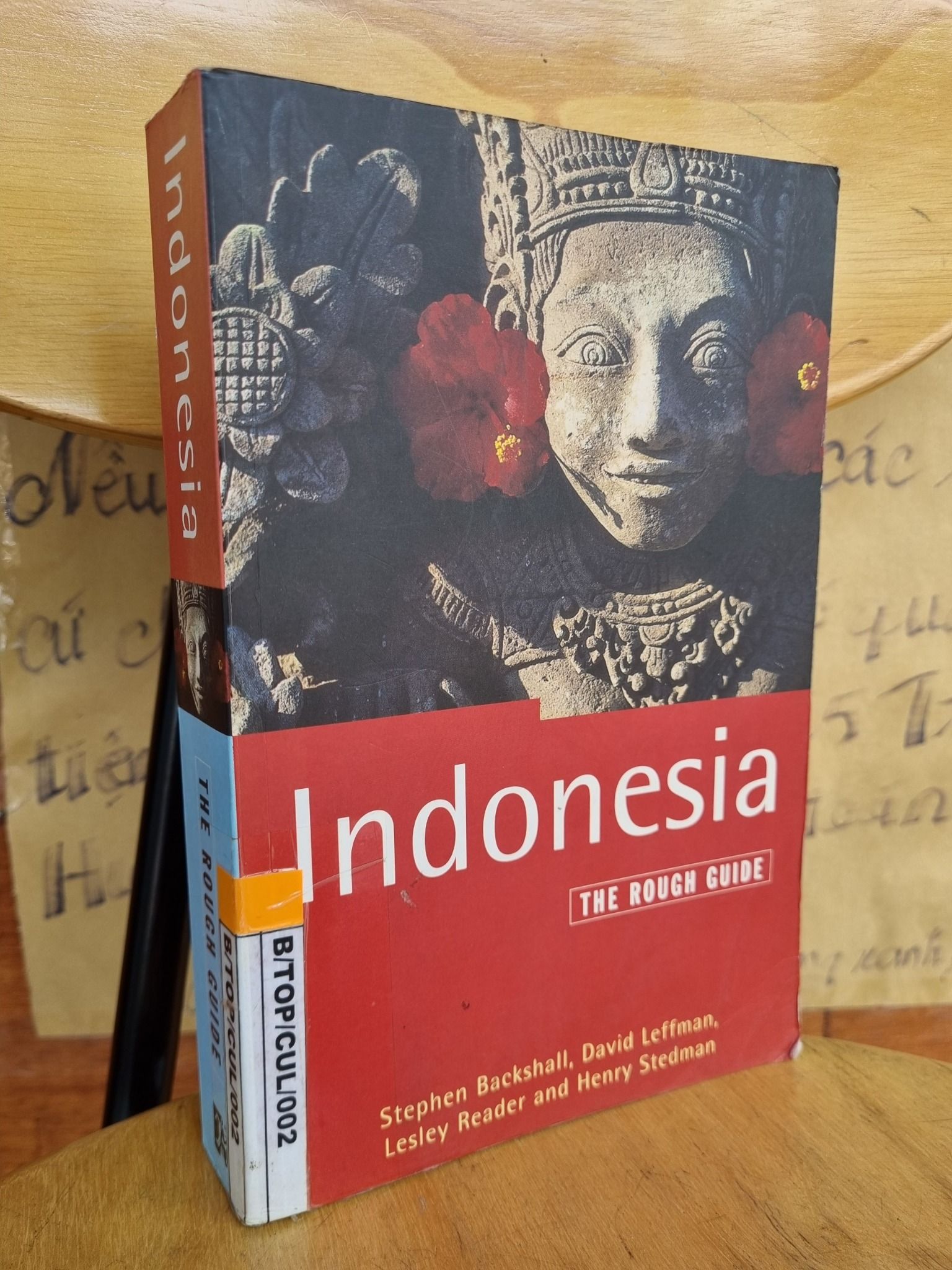 INDONESIA - THE ROUGH GUIDE – Momo Bookstore INDONESIA - THE ROUGH GUIDE – Momo Bookstore