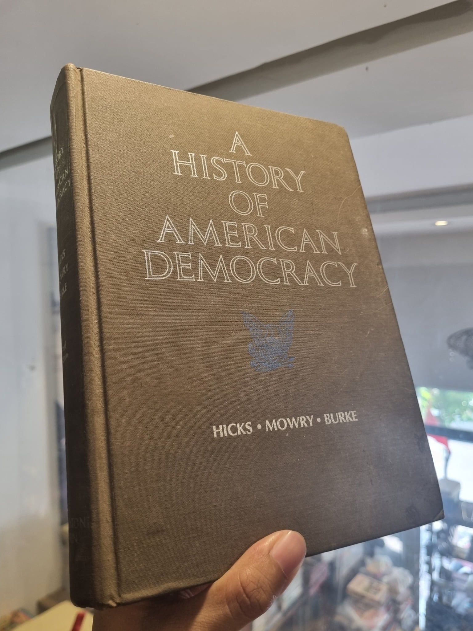 A HISTORY OF AMERICAN DEMOCRACY (3RD EDITION) - JOHN D. HICK – Momo ...