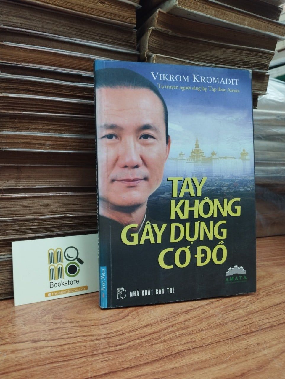 Tay Không Gây Dựng Cơ Đồ - Vikrom Kromadit – Momo Bookstore