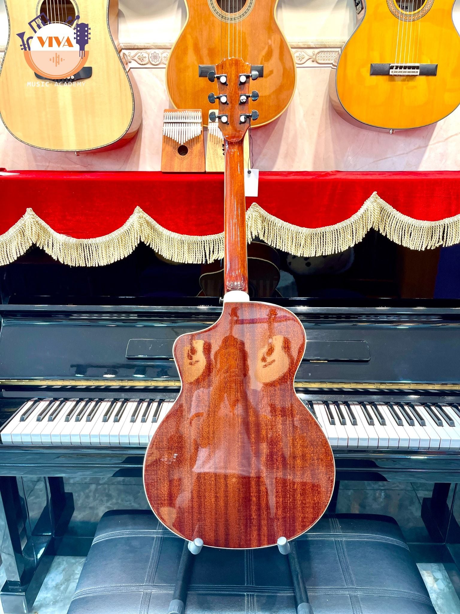 Guitar Acoustic Dallas EQ – vivamusicacademy