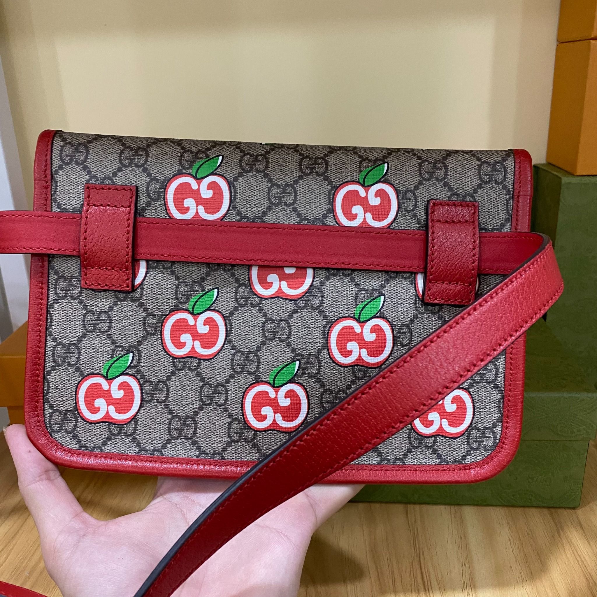 Gucci Supreme Monogram Apple Interlocking– THU MUA ĐỒ HIỆU | Mua Hàng ...