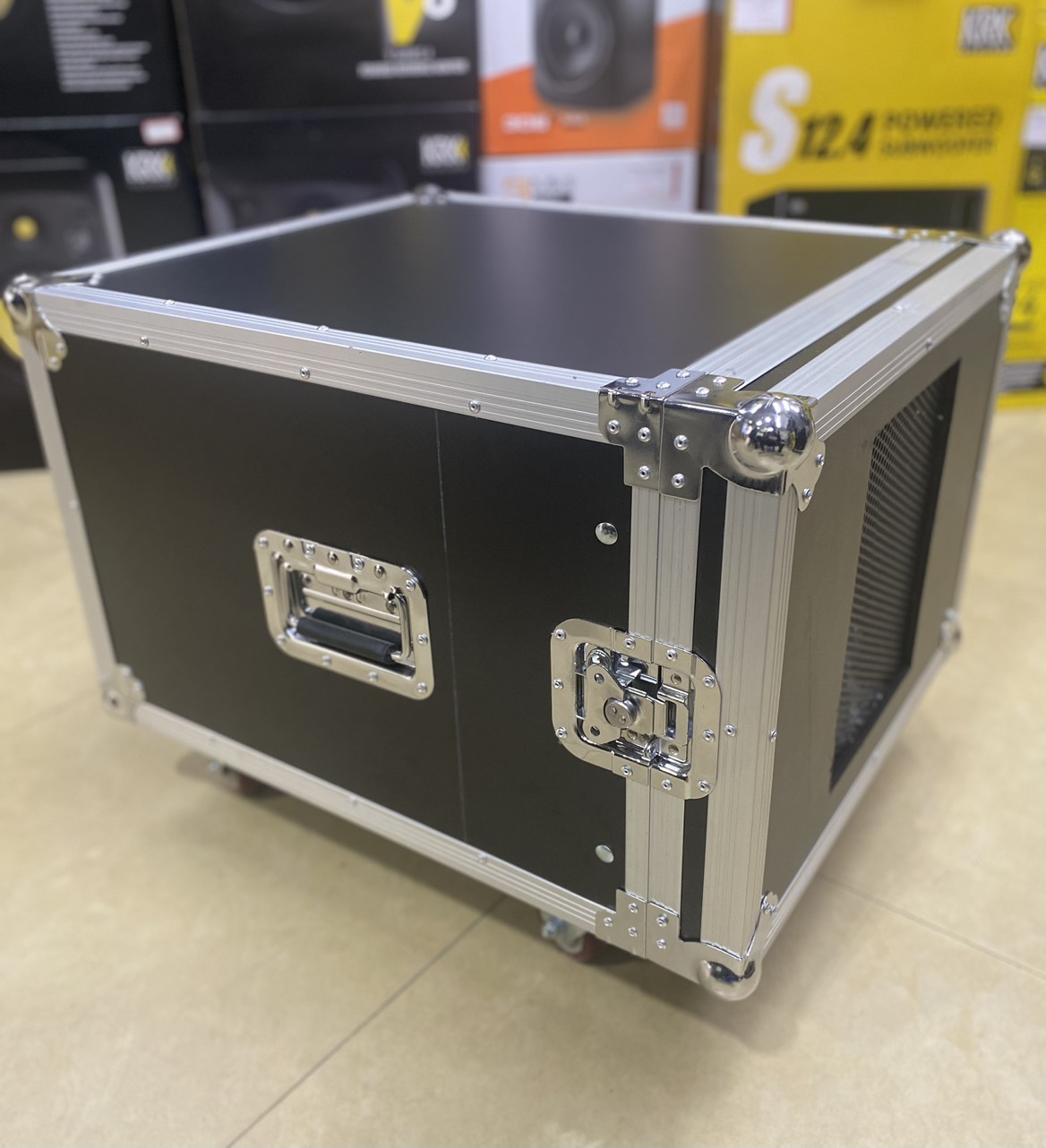 Tủ thiết bị 8U KTV – nhacvietdts