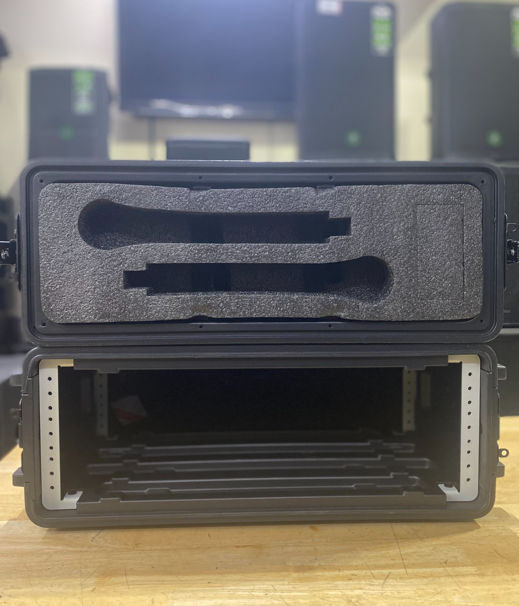 Tủ thiêt bị 3U-260 – nhacvietdts