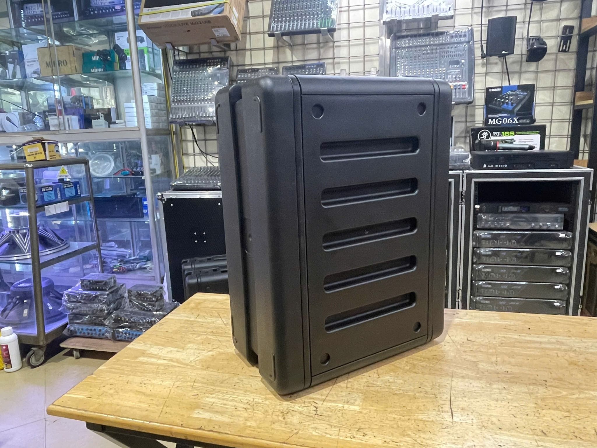 Tủ thiết bị 3U-300 – nhacvietdts