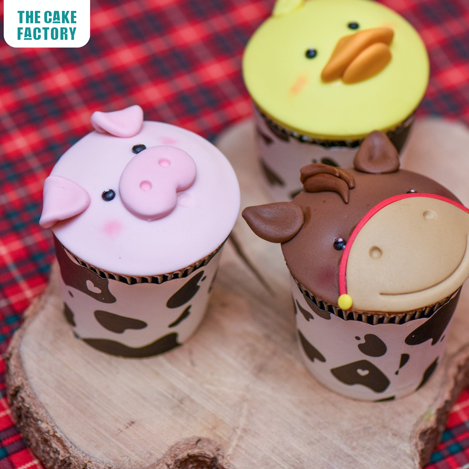 Cupcake tạo hình fondant 2D – The Cake Factory