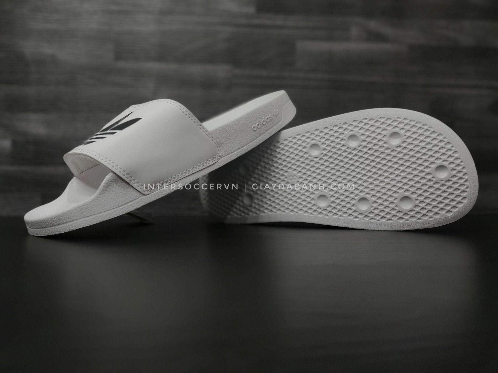 FU8297 - ADILETTE LITE SLIDES – INTERSOCCERVN