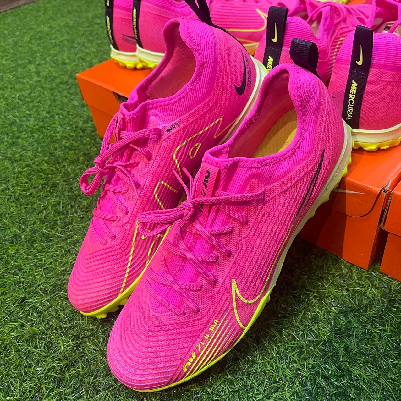 DJ5605 605 - Nike Zoom Mercurial Vapor 15 Pro TF – INTERSOCCERVN