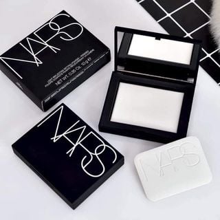 PHẤN PHỦ NÉN NARS LIGHT REFLECTING SETTING POWDER PRESSED 10G – Nika Cosmetics