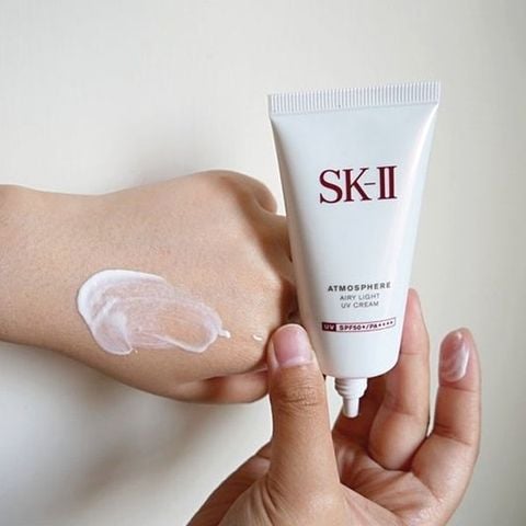 Kem Chống Nắng SK II Atmosphere Airy Light UV Cream SPF50+ PA++++ 30g – Nika Cosmetics