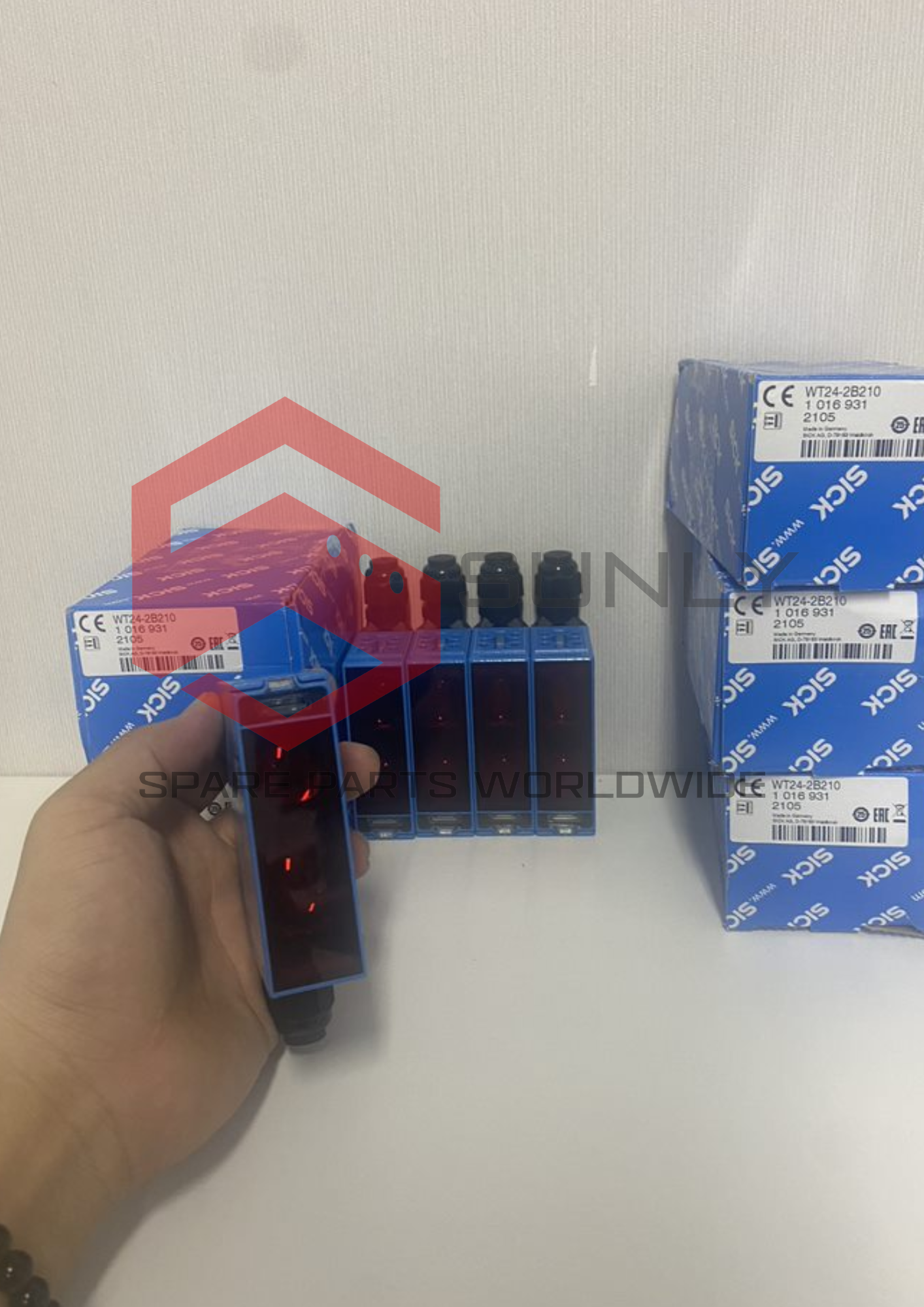 Cảm biến tiệm cận WT24-2B210 SICK – SUNLY INDUSTRY