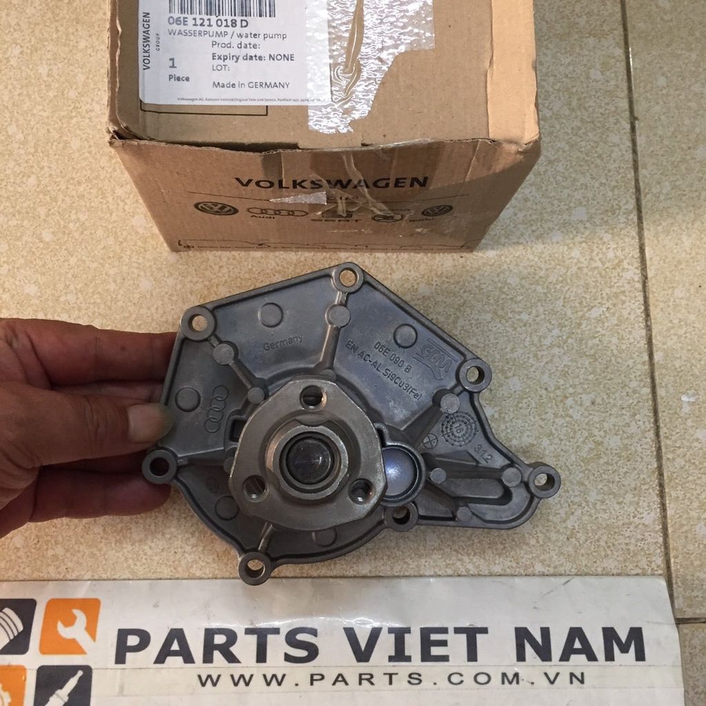 BƠM NƯỚC AUDI Q7 3.0 ĐỜI 2012 06E121018D – Parts Viet Nam - Order Phụ ...