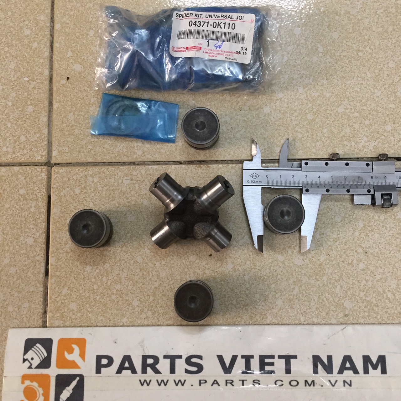 BI CÁC ĐĂNG CẦU SAU TOYOTA HILUX ĐỜI 2010 2 CẦU 043710K060, 043710K110 ...