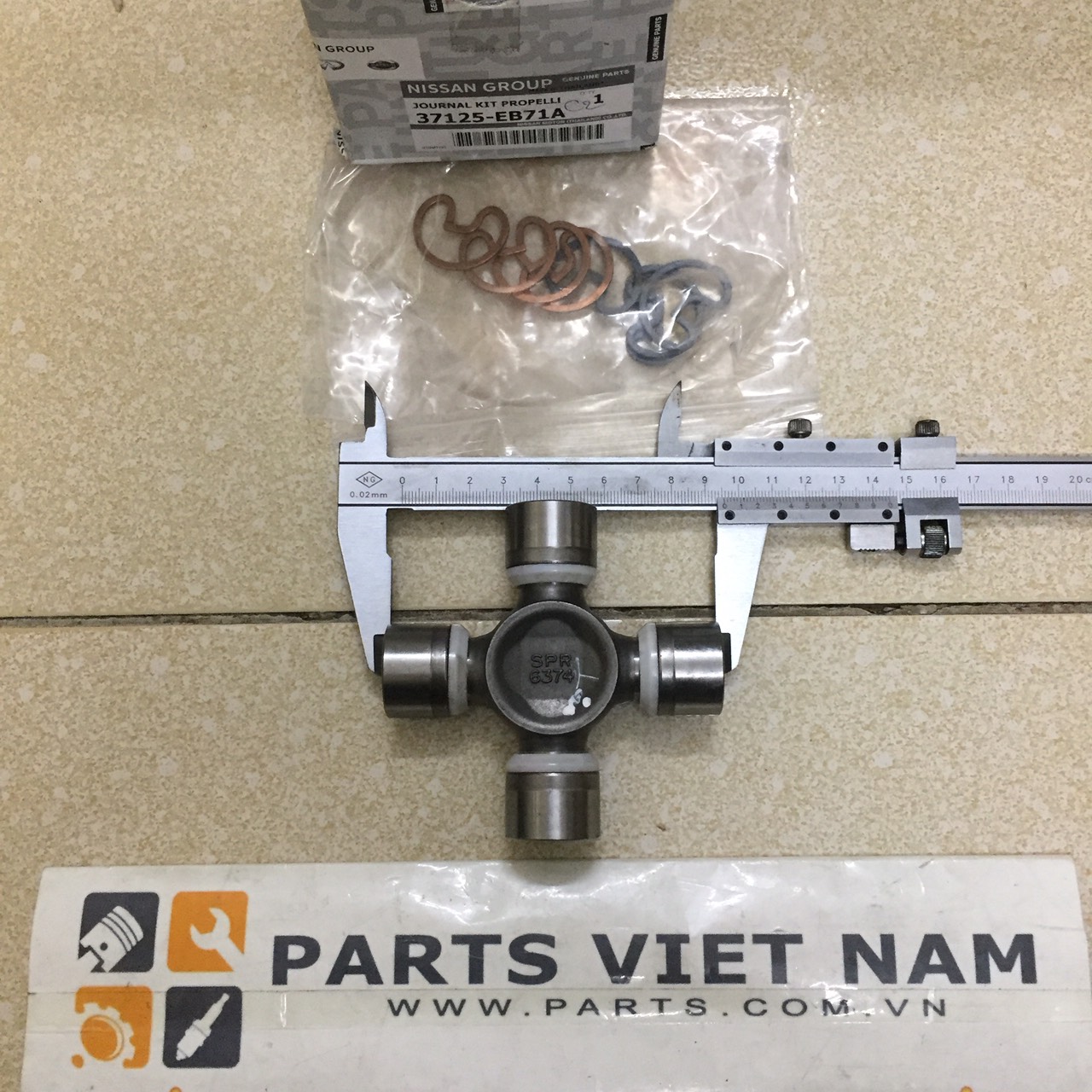 BI CHỮ THẬP CÁC ĐĂNG SAU NISSAN NAVARA 27X92 37125EB71A, 37125-EB71A ...