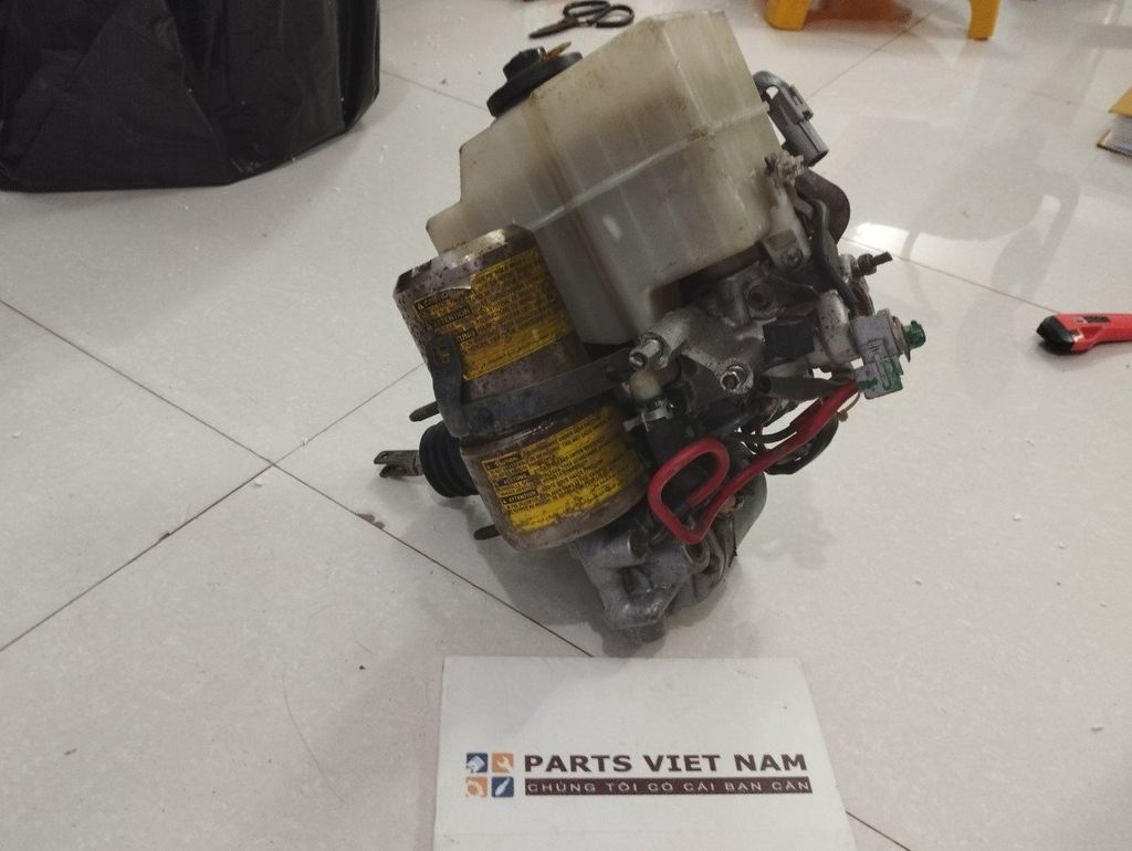 Cụm tổng phanh ABS Land Cruiser FZJ100, FZJ105 – Parts Viet Nam - Order ...