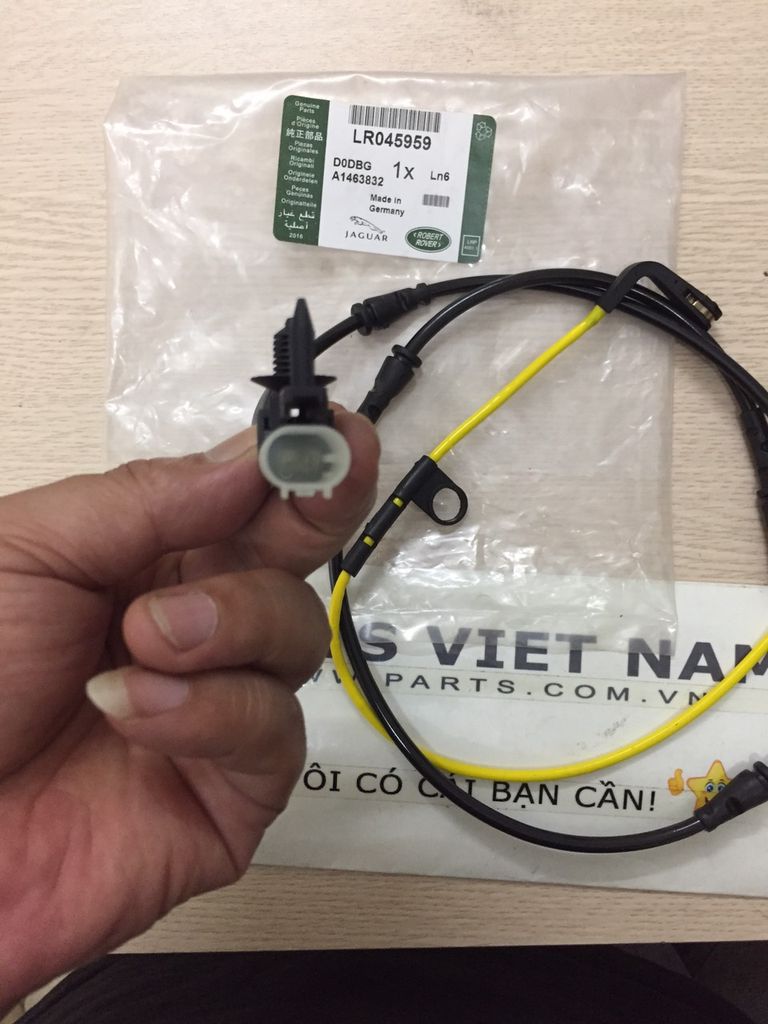 CẢM BIẾN BÁO MÒN PHANH RANGE ROVER ĐỜI 2013 LR045959 – Parts Viet Nam ...