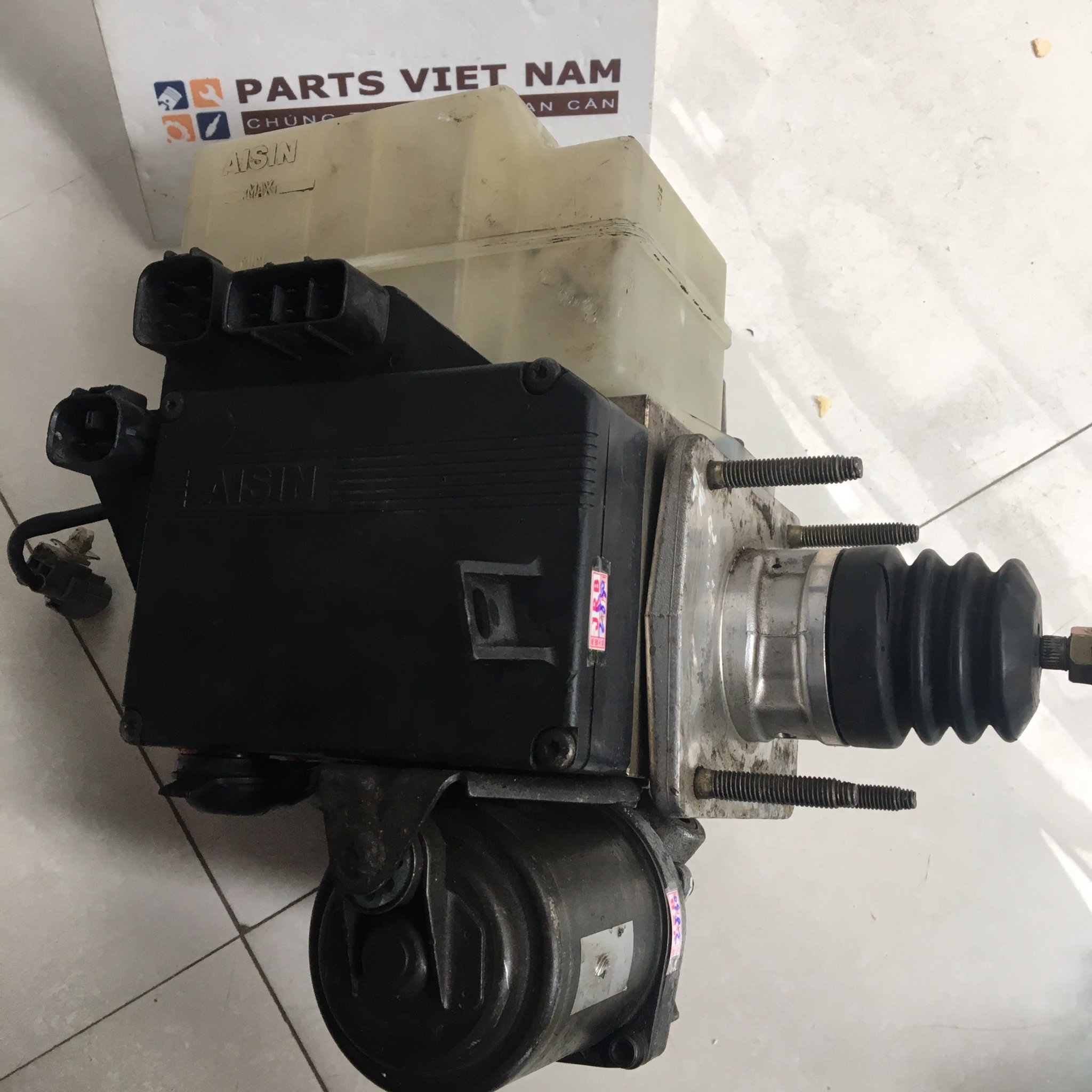 Cụm phanh Abs Toyota Land Cruiser FZJ100 tháo xe – Parts Viet Nam ...