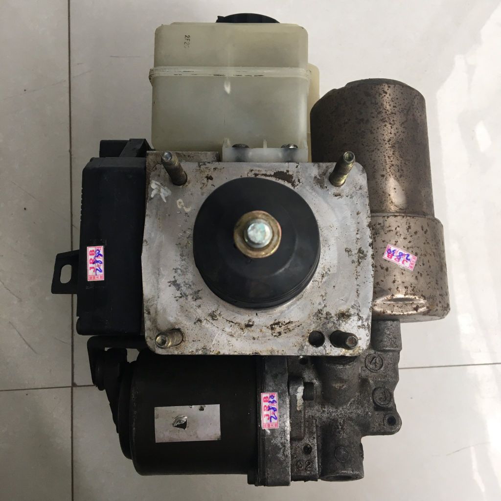 Cụm phanh Abs Toyota Land Cruiser FZJ100 tháo xe – Parts Viet Nam ...