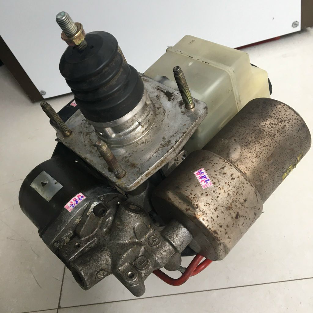 Cụm phanh Abs Toyota Land Cruiser FZJ100 tháo xe – Parts Viet Nam ...