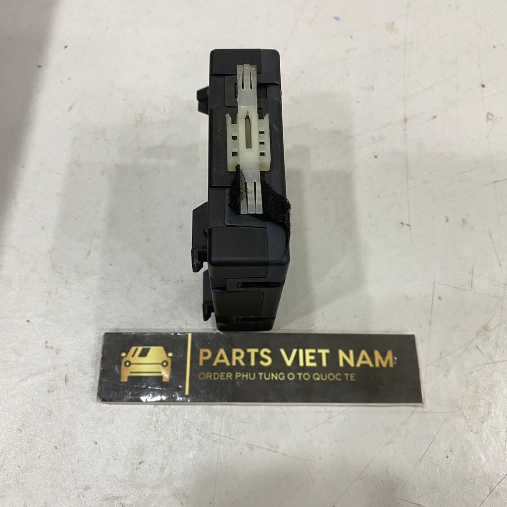 Hộp điều khiển cửa trước lái Mercedes C E Class, W212 W202, W203, W204 ...