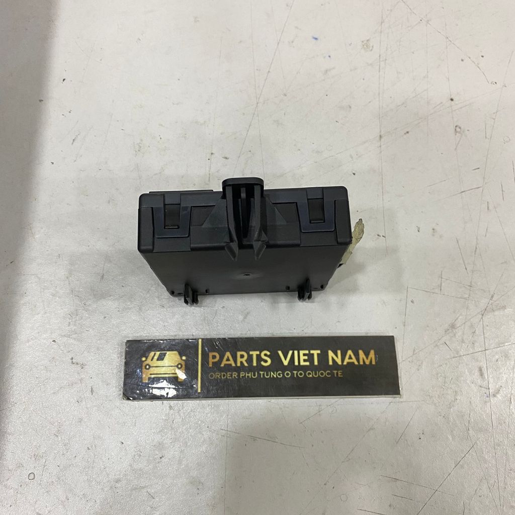 Hộp điều khiển cửa trước lái Mercedes C E Class, W212 W202, W203, W204 ...