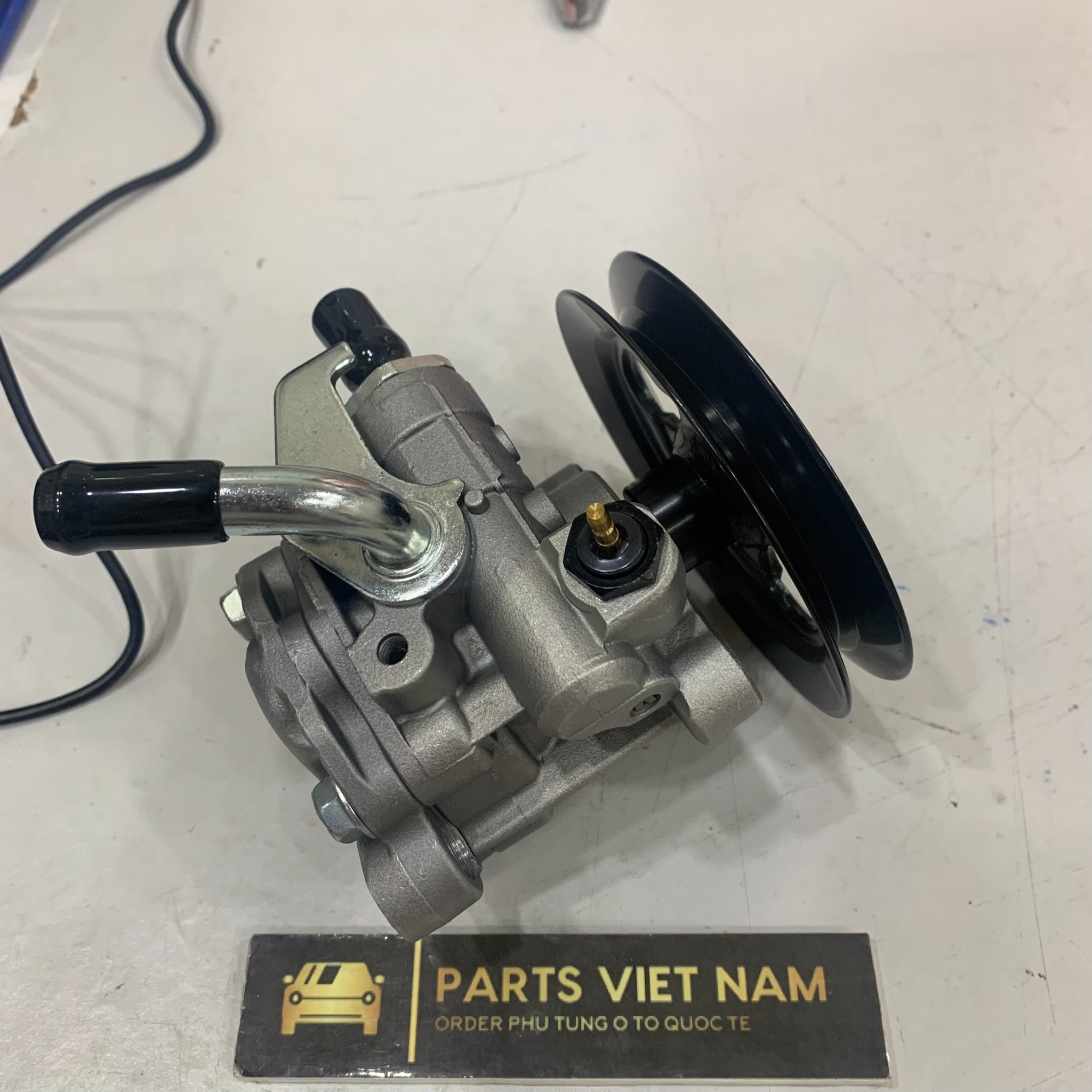Bơm trợ lực Mitsubishi L300 động cơ 4D56 đời 1998 - 2003. Hàng Taiwan ...