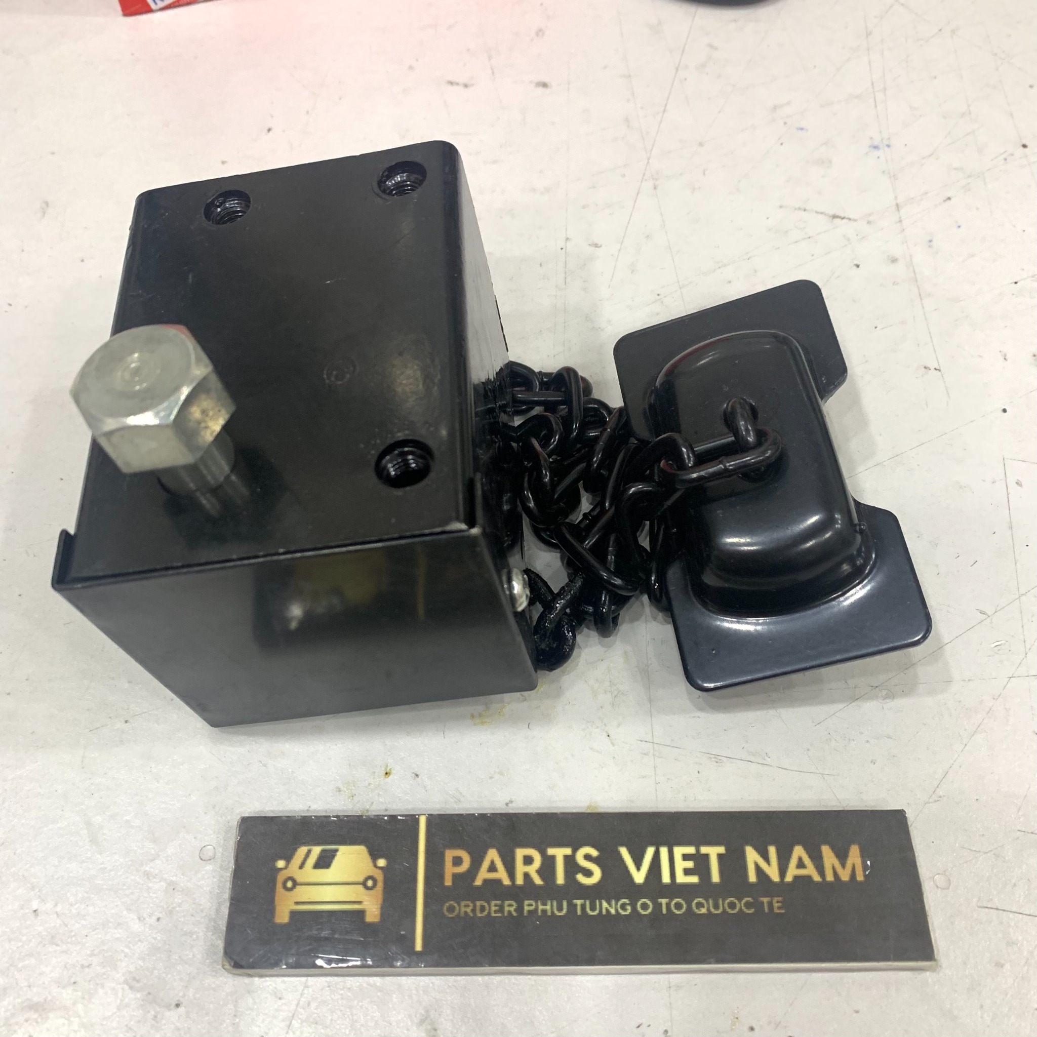 Xích treo lốp dự phòng Mitsubishi Zinger, Pajero Sport 2008 - 2018. Hà ...