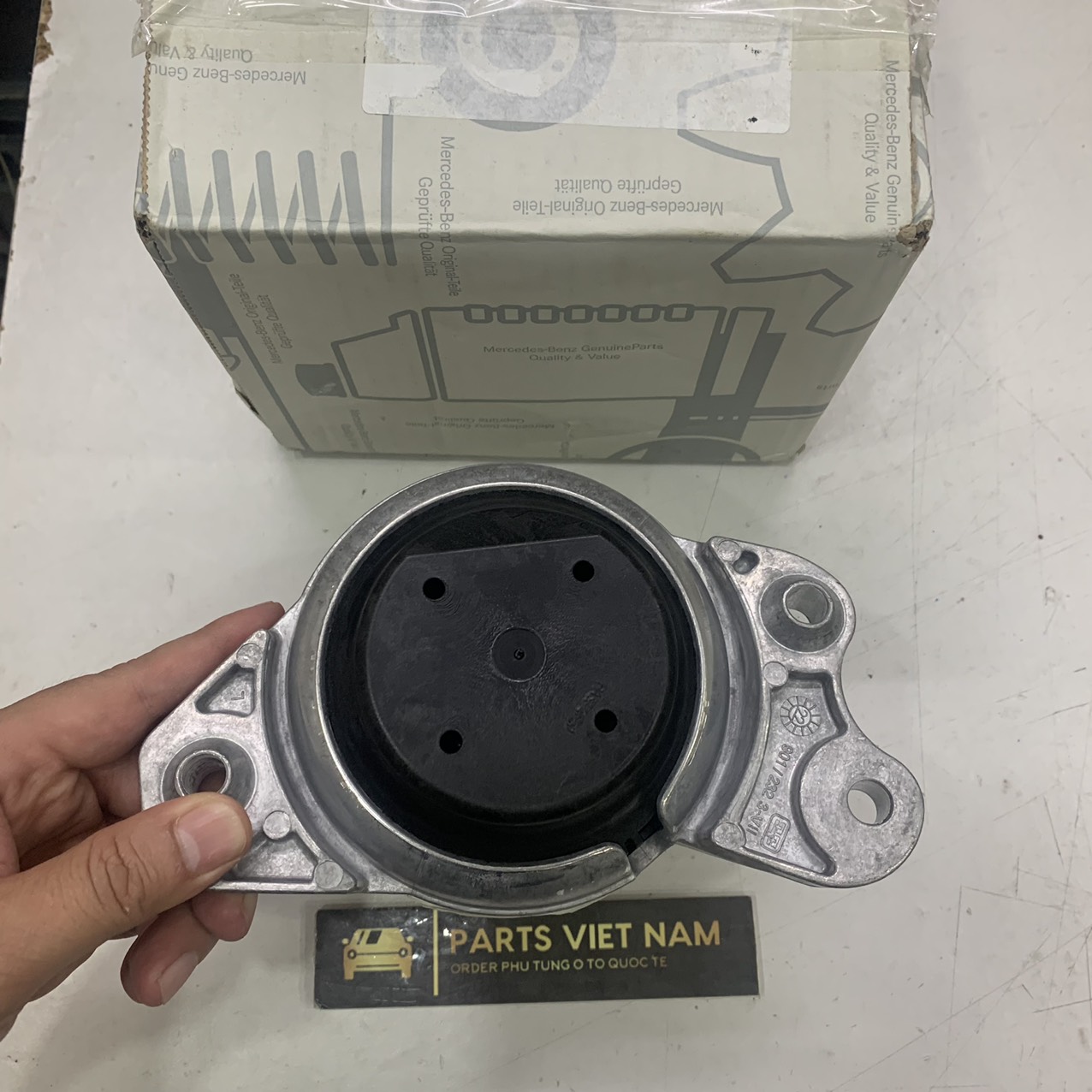 Chân đầu máy, cao su chân máy bên lái Mercdes W253, GLC300, GLC250, GL ...