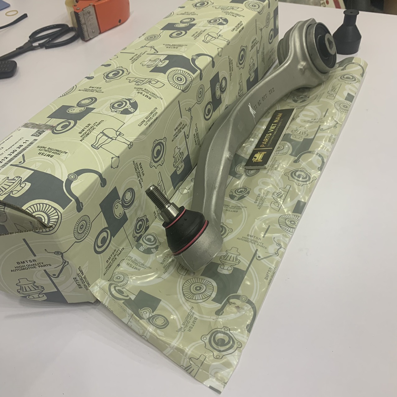 Càng i, càng cong trên Mercedes W212 E250, E300, E350 đời 2010 - 2016 ...