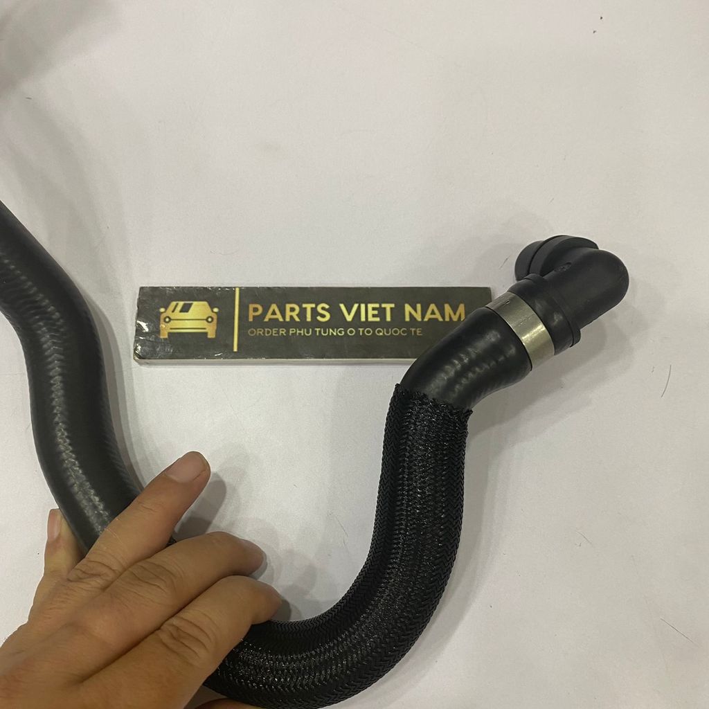 Ống nước vào dàn sưởi Mercedes W212 E200, E250, E300, E350, W204 C350 ...