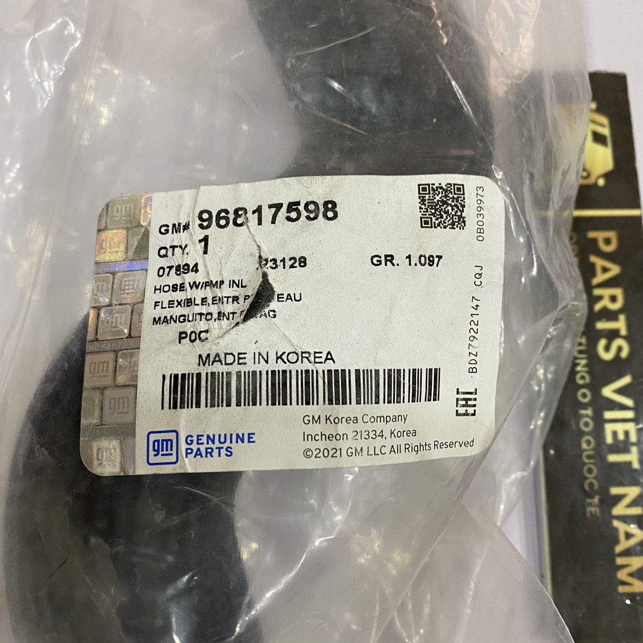 Ống nước từ ống chia nước đến bơm nước Captiva 2.4 máy xăng, đời 2007 ...