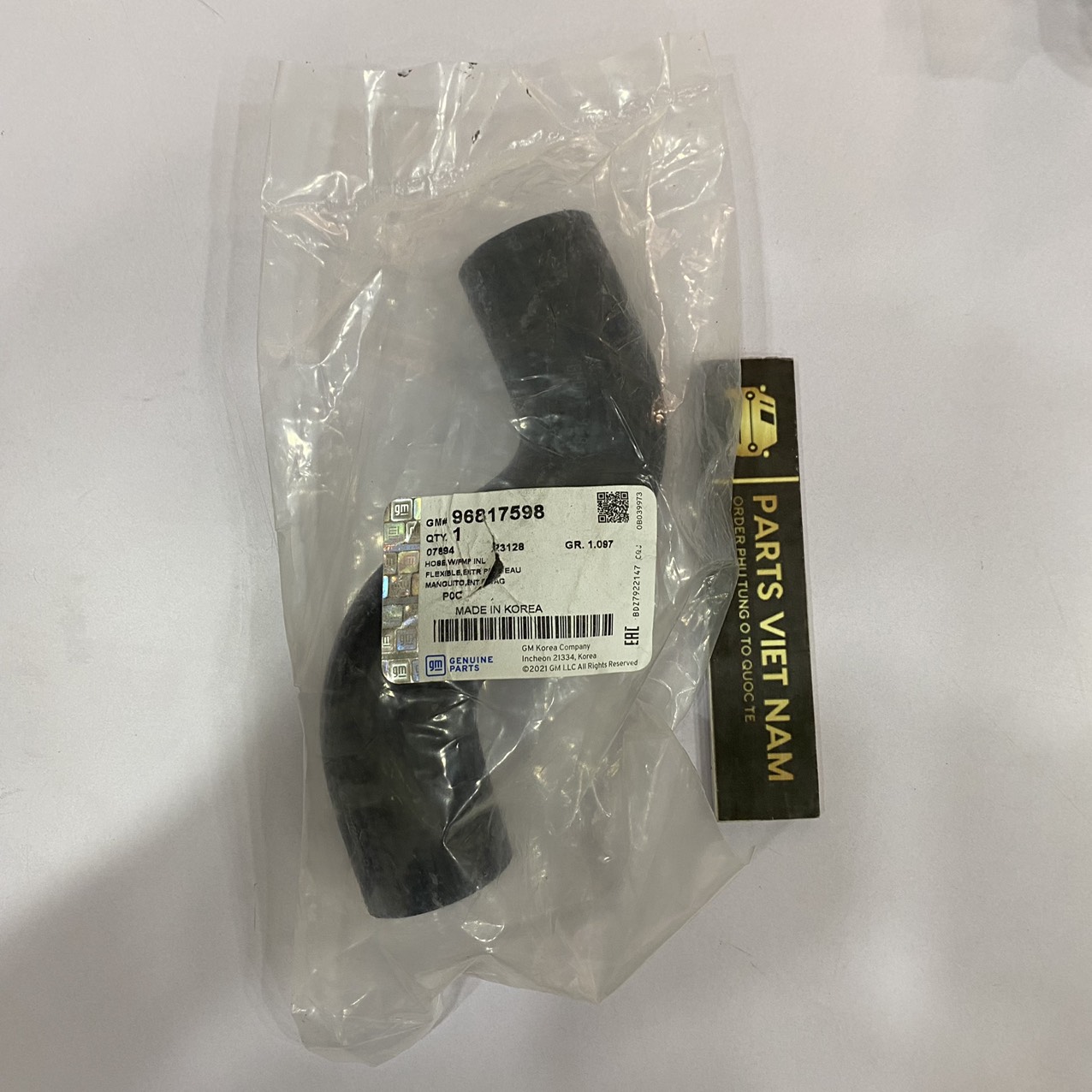 Ống nước từ ống chia nước đến bơm nước Captiva 2.4 máy xăng, đời 2007 ...